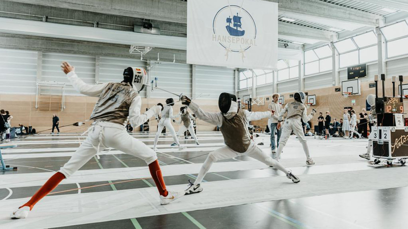 Größtes FlorettfechterInnen-Jugendturnier Norddeutschlands - Blau-Weiss ...